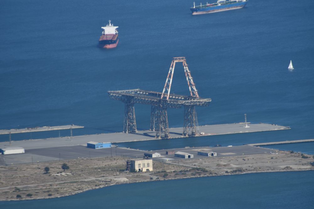 HUNTERS POINT CRANE GANTRY - Updated January 2025 - Hunters Point, San ...