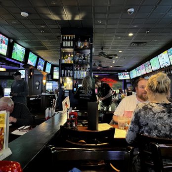 CHANGING TIMES PUB - Updated October 2025 - 225 Photos & 164 Reviews ...