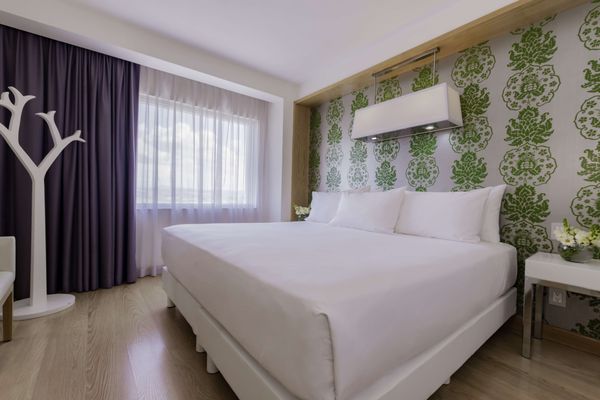 HOTEL NH QUERÉTARO - Updated January 2025 - 27 Photos - Av. 5 de ...