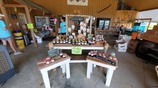 BRECKENRIDGE FARMS - Updated August 2025 - 11 Photos - 181 Brodhead Ln ...