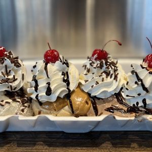 YE OLE FASHIONED ICE CREAM & SANDWICH CAFE - Updated November 2024 - 81 ...