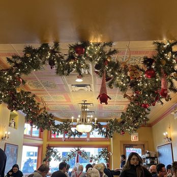 ANN SATHER RESTAURANT - Updated April 2024 - 997 Photos & 1117 Reviews ...