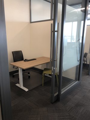 BROKERLINK - Updated November 2025 - 15 Photos - 575 100 Street SW ...