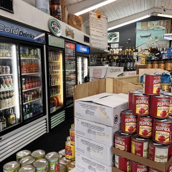 BELLA MONTE ITALIAN DELI - Updated December 2025 - 95 Photos & 126 ...