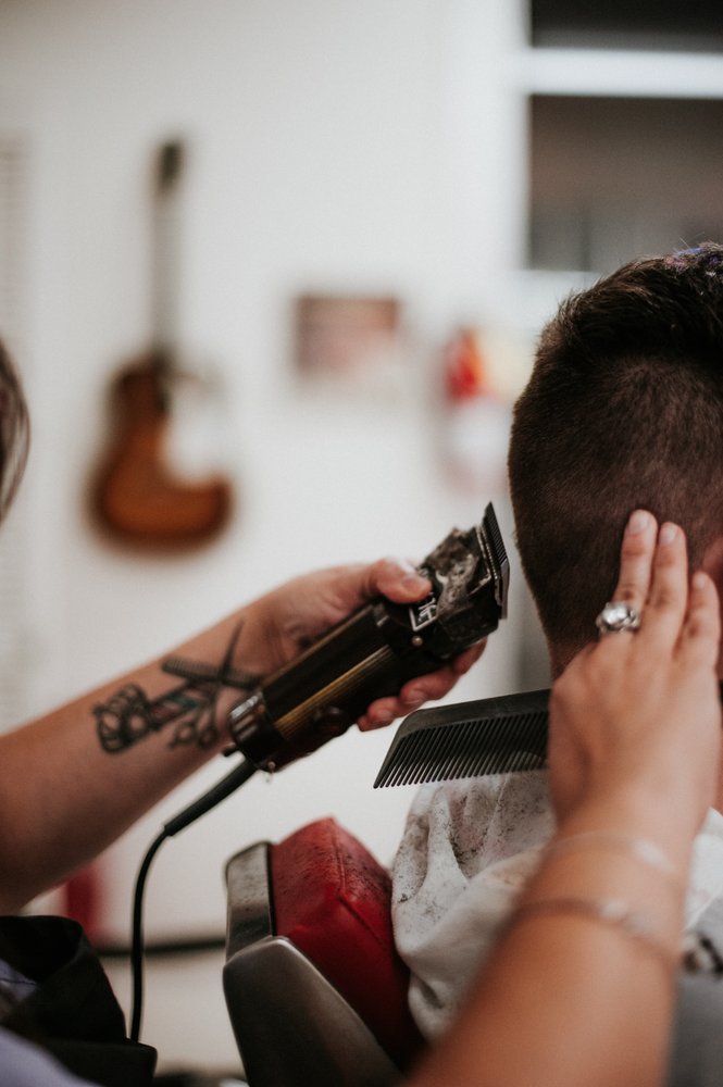 LLOYD’S BARBER SHOP - Updated October 2025 - 232 S Calderwood St, Alcoa ...