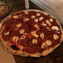 FIXTURE PIZZA PUB - Updated July 2025 - 372 Photos & 355 Reviews - 623 ...