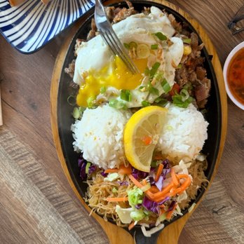 CHEBOGZ - Updated July 2025 - 289 Photos & 127 Reviews - 2710 Beacon ...