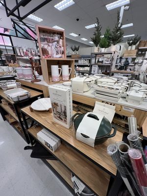 TARGET - Updated October 2025 - 160 Photos & 398 Reviews - 3535 S La ...