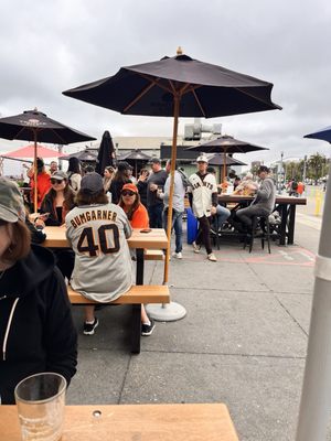 HI DIVE - Updated January 2026 - 325 Photos & 602 Reviews - Pier 28 1/2 ...