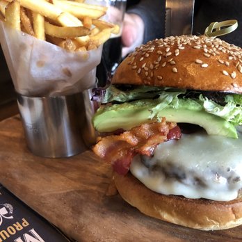 GMT TAVERN - Updated December 2025 - 174 Photos & 253 Reviews - 142 ...