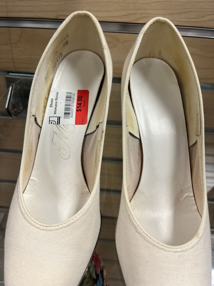 GOODWILL RETAIL STORE AND DONATION CENTER - Updated October 2025 - 14 ...