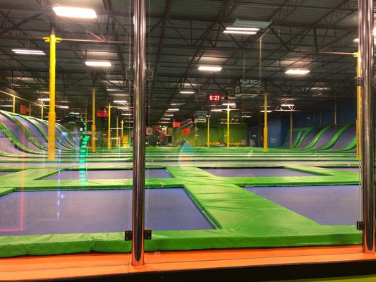 JUMPING WORLD - KENNESAW - 49 Photos & 43 Reviews - Trampoline Parks ...