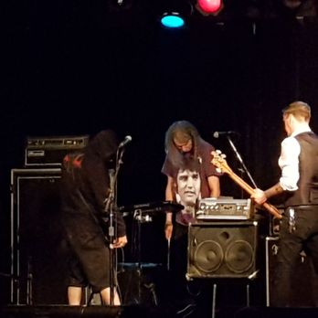 LEE’S PALACE - Updated December 2025 - 134 Photos & 64 Reviews - 529 ...