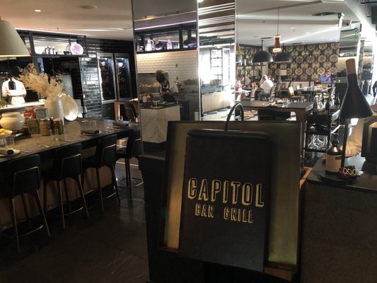 CAPITOL BAR AND GRILL - Updated October 2025 - 12 Photos - 1 London Cct ...