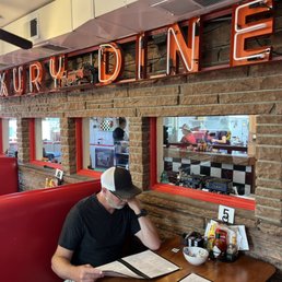 LUXURY DINER - Updated September 2025 - 421 Photos & 592 Reviews - 1401 ...