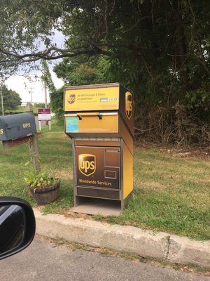 THE UPS STORE - Updated October 2025 - 17 Photos & 16 Reviews - 8 ...