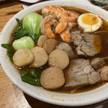 MAMA CHOW - Updated July 2024 - 274 Photos & 245 Reviews - 3381 Post Rd ...