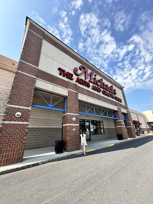 MICHAELS - Updated December 2025 - 31 Photos & 28 Reviews - 135 ...