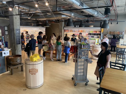 WISCONSIN CHEESE MART - Updated January 2026 - 43 Photos & 25 Reviews ...