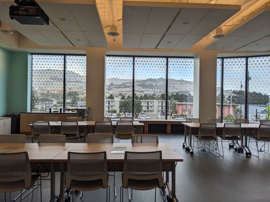 SOUTH SAN FRANCISCO PUBLIC LIBRARY - Updated December 2025 - 148 Photos ...