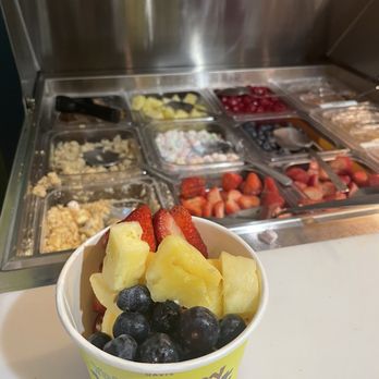 YOLOBERRY YOGURT - Updated October 2025 - 227 Photos & 384 Reviews ...