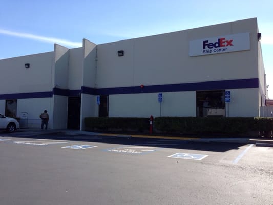 FEDEX SHIP CENTER - Updated December 2025 - 24 Photos & 88 Reviews ...