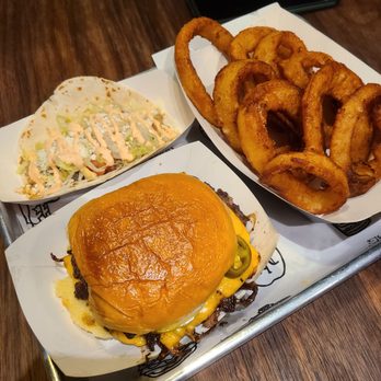 GOTHAM BURGER SOCIAL CLUB - Updated 2024 - 172 Photos & 81 Reviews ...