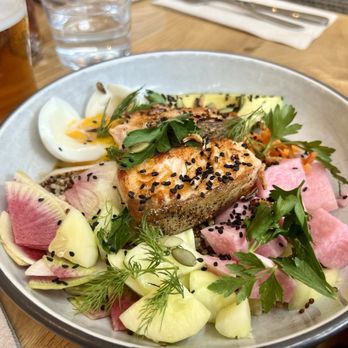 TWO HANDS - Updated July 2024 - 819 Photos & 430 Reviews - 1011 South ...