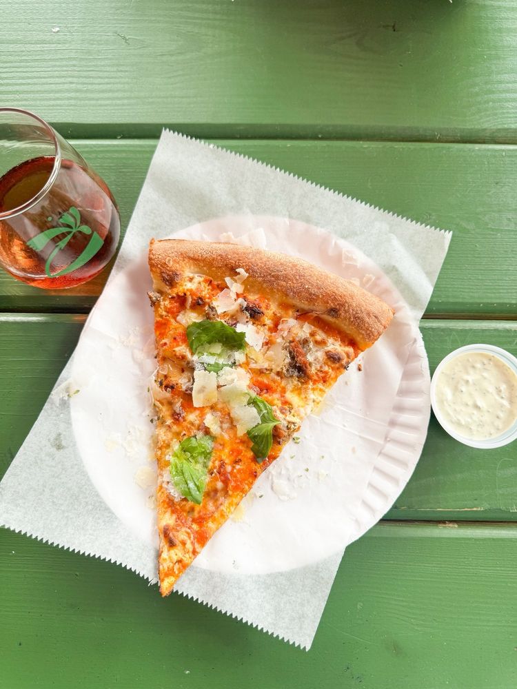 PALM PIZZA - Updated October 2025 - 36 Photos & 34 Reviews - 1701 E ...