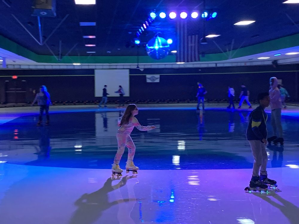 HOT WHEELS SKATE CENTER - Updated March 2025 - 16 Photos & 33 Reviews ...