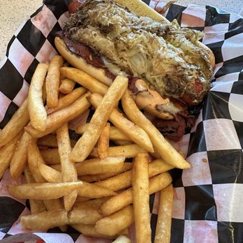 MUGSY DOGS - Updated July 2025 - 195 Photos & 326 Reviews - 3160 E ...