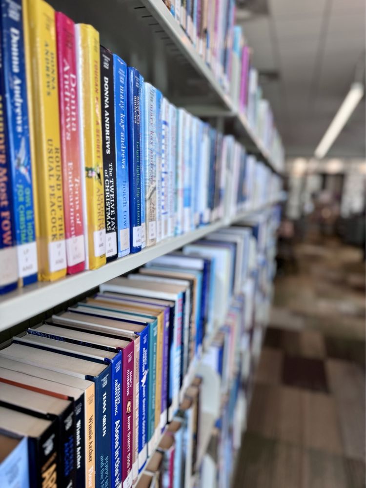 KRUM PUBLIC LIBRARY - Updated April 2025 - 13 Photos - 815 E McCart St ...