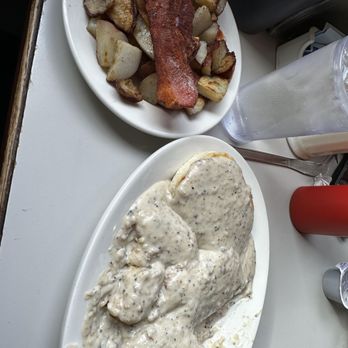 DEB’S DINER - Updated July 2025 - 94 Photos & 201 Reviews - 4 Boston St ...