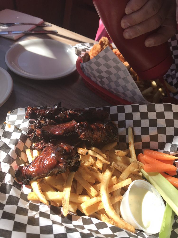 SIT N BULL SALOON - 44 Photos & 70 Reviews - American (Traditional ...