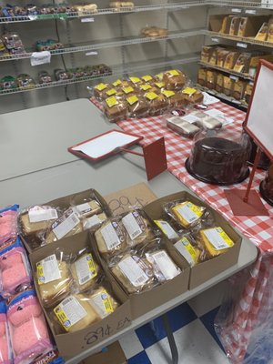 FLOWERS BAKING CO - 13 Photos - 1511 E Club Blvd, Durham, North ...