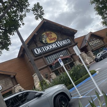 BASS PRO SHOPS - Updated August 2025 - 495 Photos & 225 Reviews - 71 ...