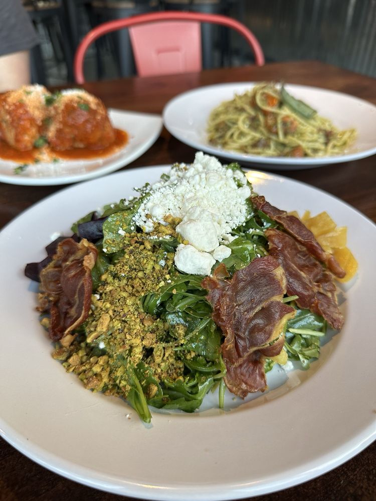 SQUARE PEG PIZZERIA - Updated July 2025 - 10 Photos - 320 Howe Ave ...