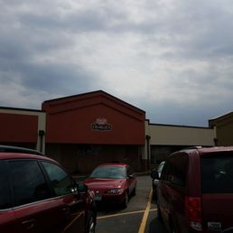 CHARLIE’S EATERY AND PUB - Updated May 2025 - 28 Photos & 28 Reviews ...