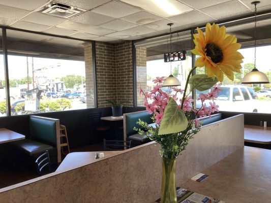 MYTIBURGER - Updated June 2025 - 47 Photos & 90 Reviews - 9405 Kempwood ...