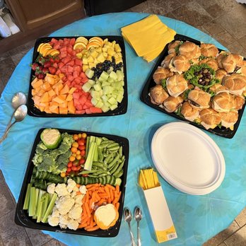 VONS - Updated October 2025 - 238 Photos & 102 Reviews - 4226 Woodruff ...