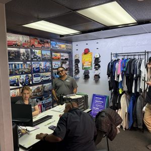 DITTOS - Updated December 2025 - 34 Photos & 48 Reviews - 1700 McHenry ...