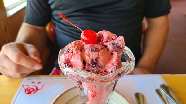CHERRY HUT - Updated June 2024 - 226 Photos & 161 Reviews - 211 N ...