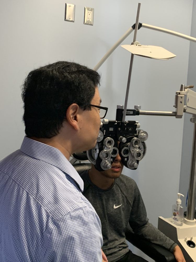 SUMMIT OPTOMETRIC EYE CARE - 134 Photos & 79 Reviews - 690 E Los ...