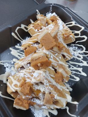 HOLY BRUNCH - Updated July 2025 - 22 Photos - 204 Westport Rd, Kansas ...