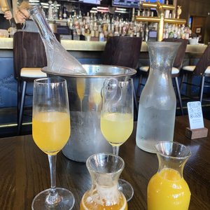 CHELSEA CORNER - 552 Photos & 462 Reviews - 4830 Mckinney Ave, Dallas ...