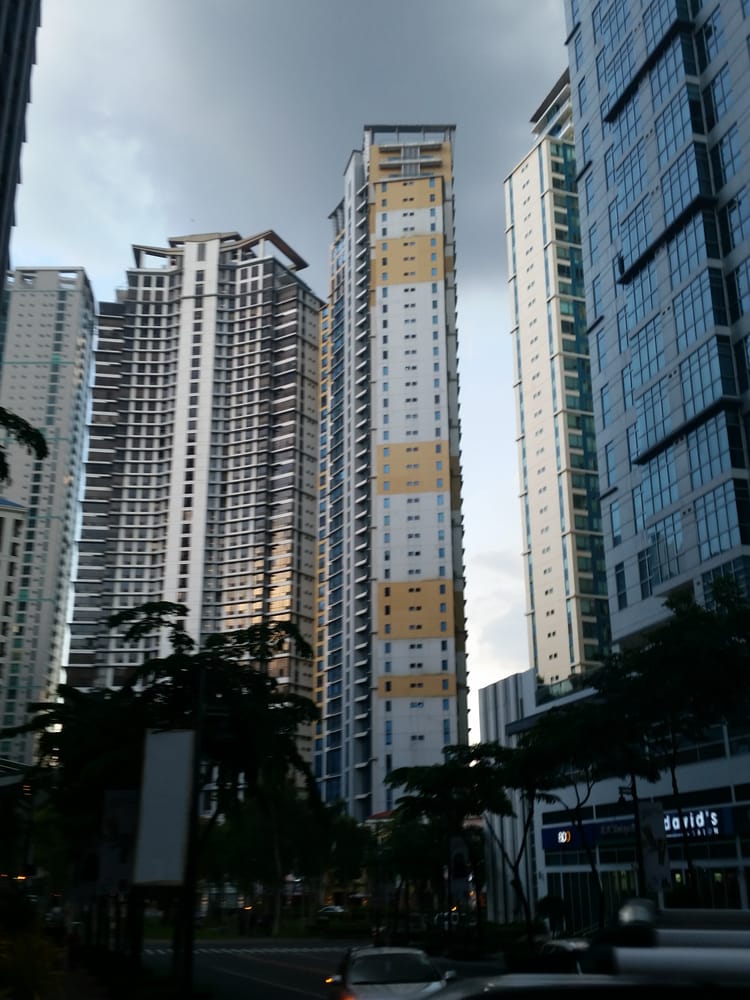 BELLAGIO TOWER 2 - Updated May 2026 - 2 Forbestown Road, Taguig, Metro ...