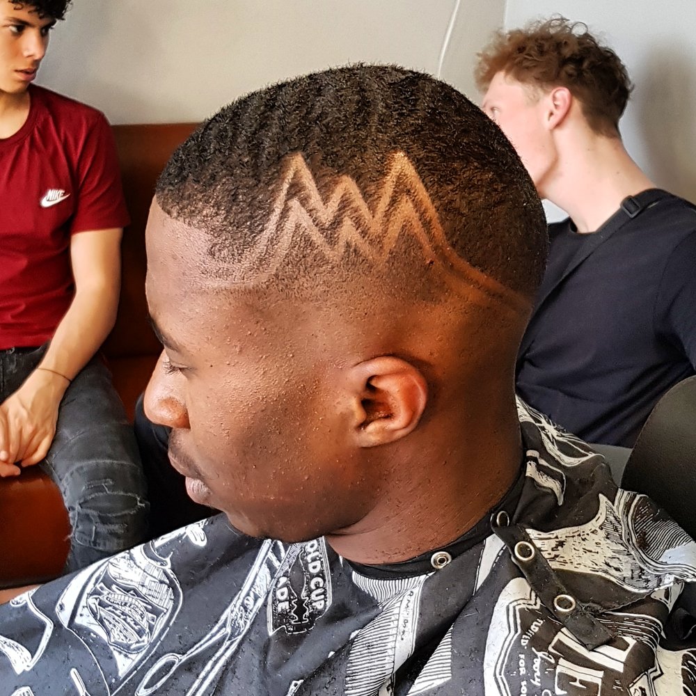 THE CORNER BARBER - Updated May 2025 - 41 Photos - 21 bis avenue de la ...