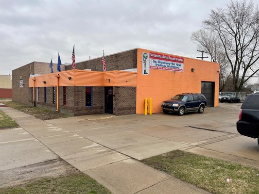 VETERANS AUTO REPAIR CENTER - Updated December 2025 - 24 Reviews - 1222 ...