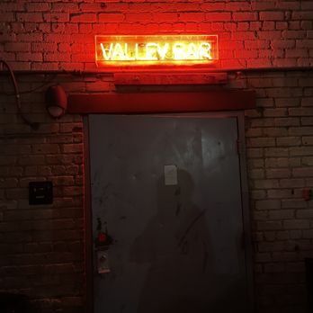 VALLEY BAR - Updated October 2025 - 481 Photos & 505 Reviews - 130 N ...