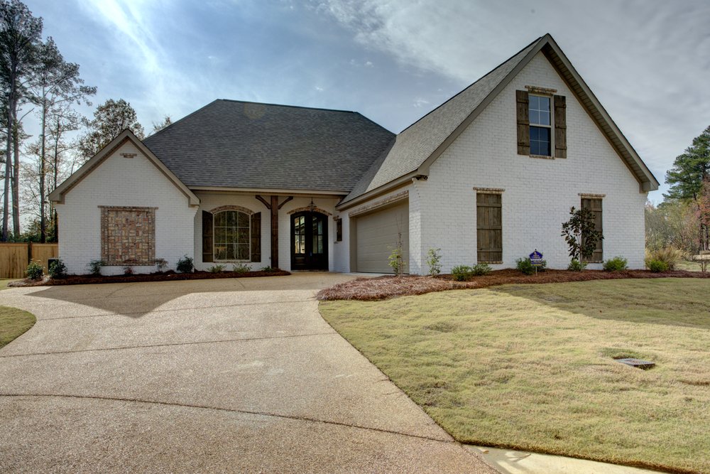 CHRISTIAN COWAN BUILDER - Updated April 2025 - 17 Photos - 1070 Lake ...